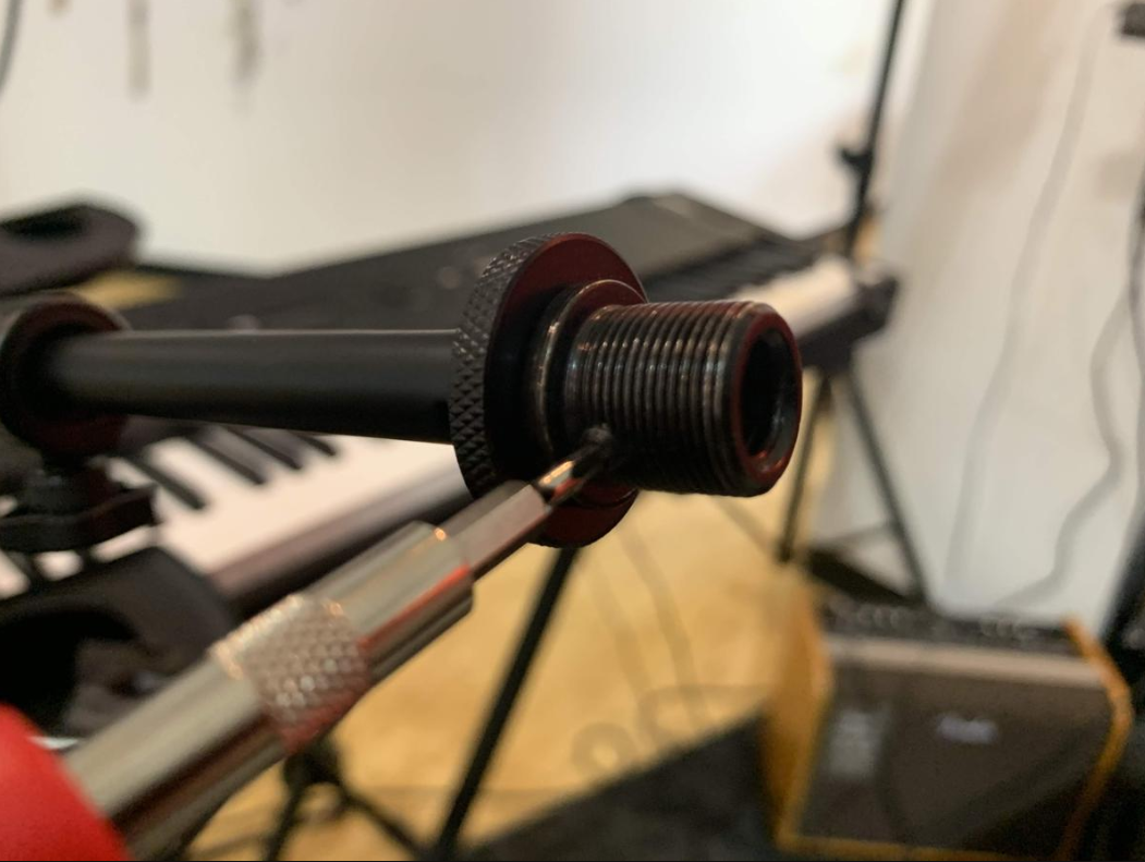 How to Remove a Threaded Mic Adapter – Gator Cases